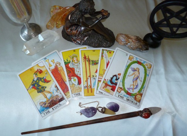 Lesson 11 – Step-by-Step Guide to doing a Tarot Reading – Truly Teach ...